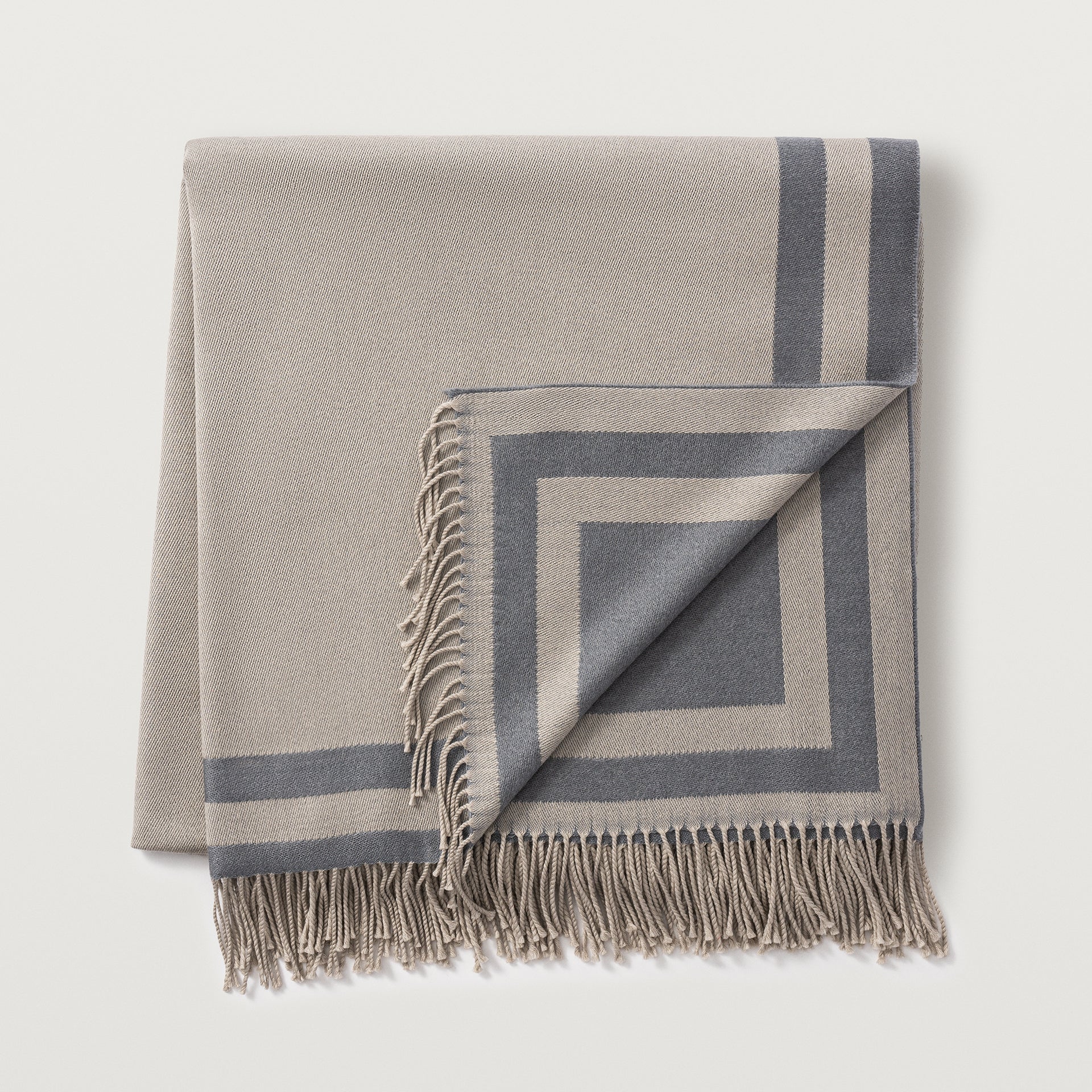 Carlyle Throw made from 70% Lambswool, 20% silk and 10% Cashmere ...